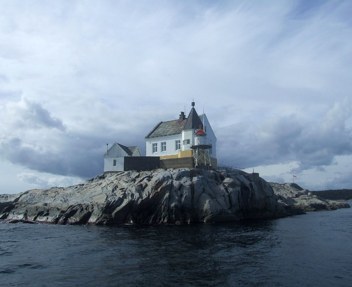 The Lighthouses of Norway - Life in Norway