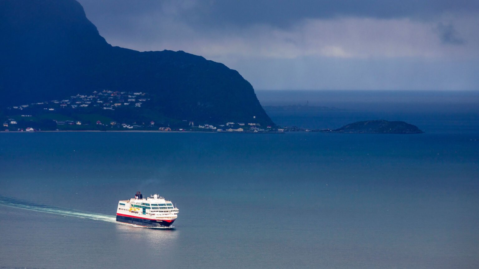 Norway Coastal Cruise: Hurtigruten & Havila Voyages Explained - Life in ...