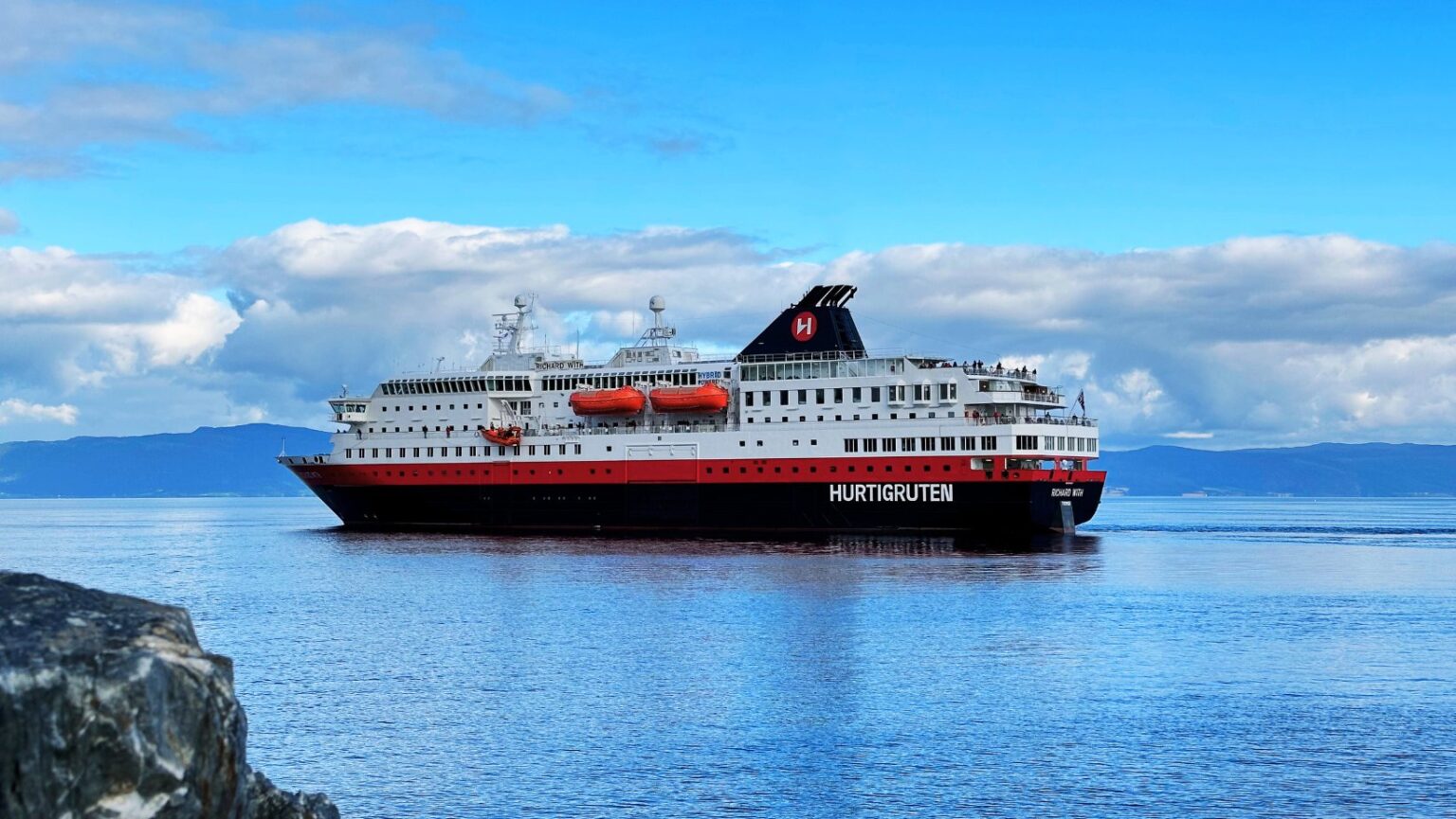 Norway Coastal Ferry Ports: The Full 12-Day Itinerary Explained - Life ...