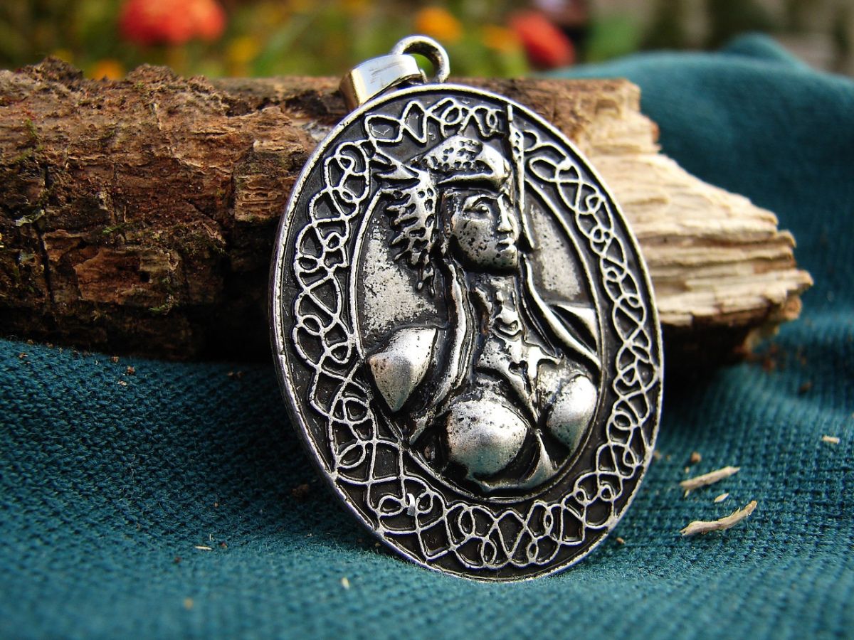 Freya: The Enigmatic Norse Goddess of Love, Magic, and War - Life in Norway