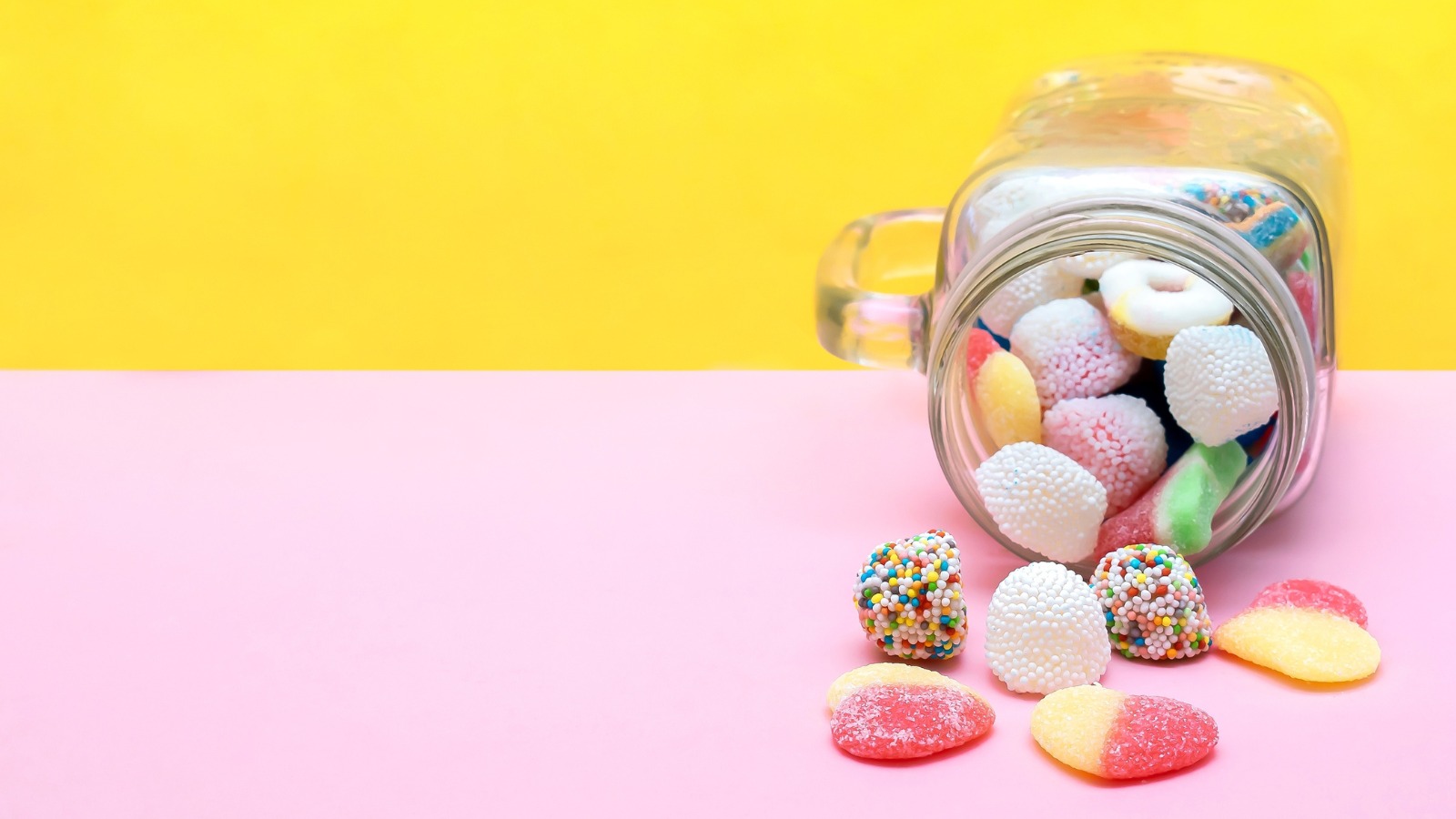 Lørdagsgodt: The Dark Story Behind Why Norwegians Eat Sweets on ...
